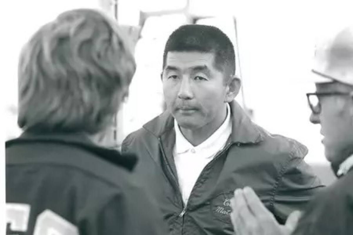 “RIP”: Track & Field Community Devastated as USC Trojans Legend Passes ...