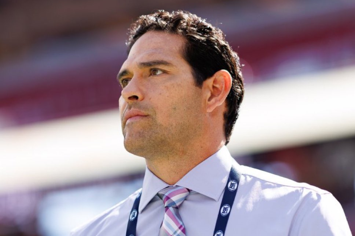 Former NFL QB Takes Strong Mark Sanchez Stance Amid Legal Development ...